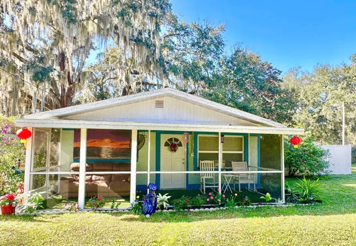 Le's Hideaway - Lake Wales, FL
