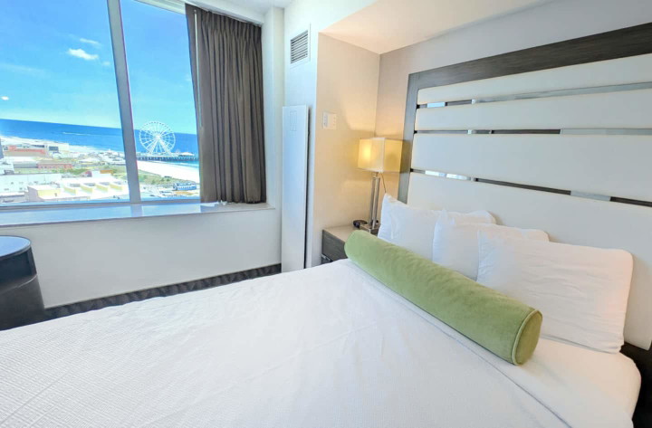 Ocean Front | Queen | Free Parking - New Jersey