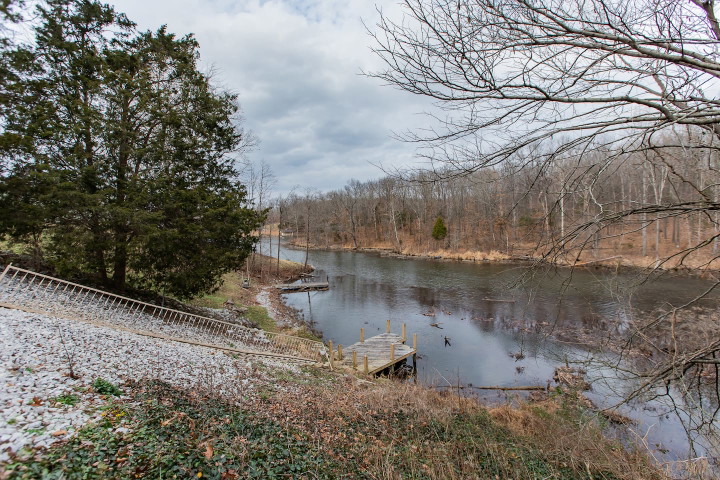 Lake Views & Access + Private Pool, Pets Ok - Marion, IL