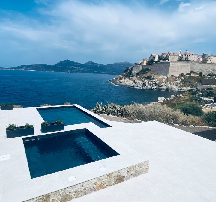Appart Rdc, Residence Prestige Pieds Dans L'eau - Calvi