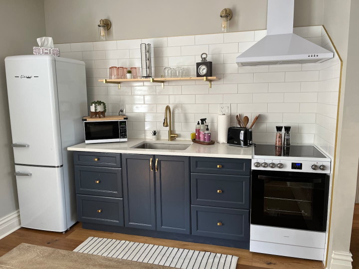 Camille House, Charming 2 Bedroom Apartment. - Niagara Falls, NY