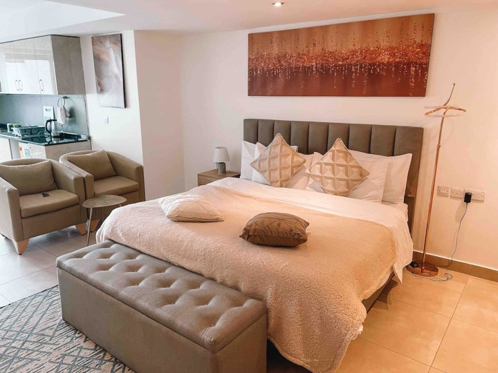 Spacious Studio Near Airport - Accra