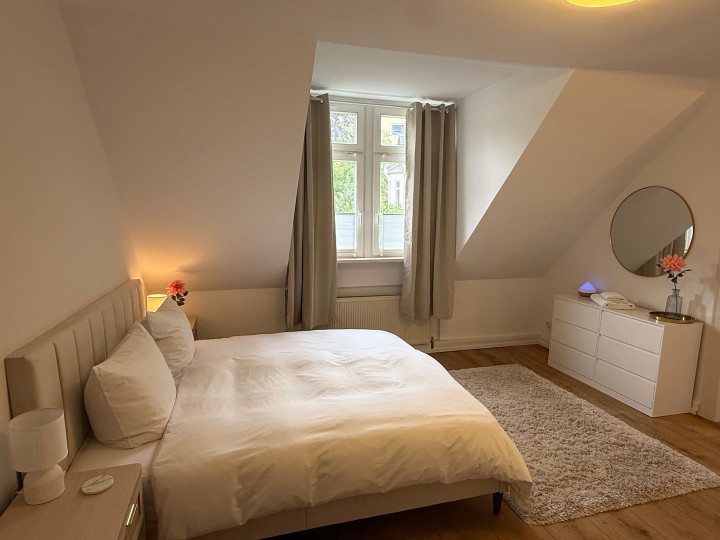 Zentrumsnahe Altbauwohnung Mit 2 Schlafzimmern - Wiesbaden