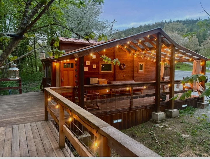Forest Dream House Tree House At Pachamama Farm - オレゴン州