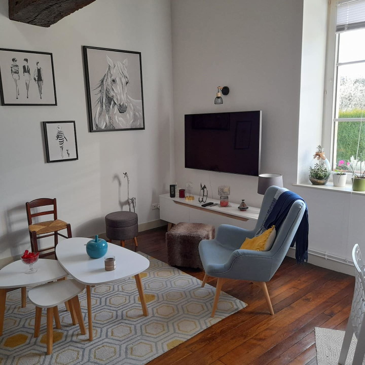 Maison Chaleureuse Avec Cour Privative - Meuse