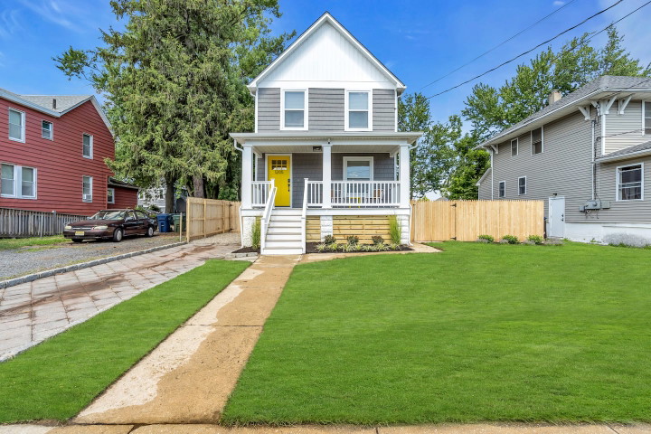 Bradley Park Beach House, Passes Included! - Deal, NJ
