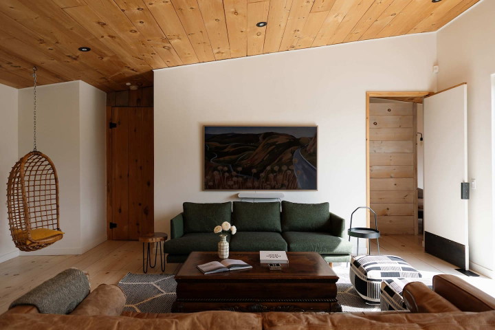Willow Creek - Modern Sunlit Bungalow - Prince Edward County