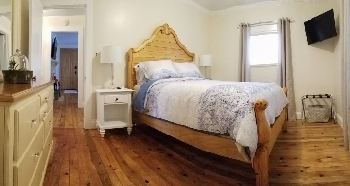 Maple Street Cottage - Lake Norman, NC