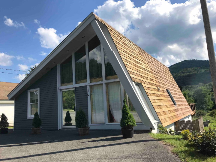 Location! Location! Walk To Mt! Beautiful View! - Hunter Mountain, NY