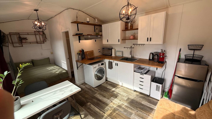 Detached Guest Suite With Private Entrance + Patio - Chilliwack