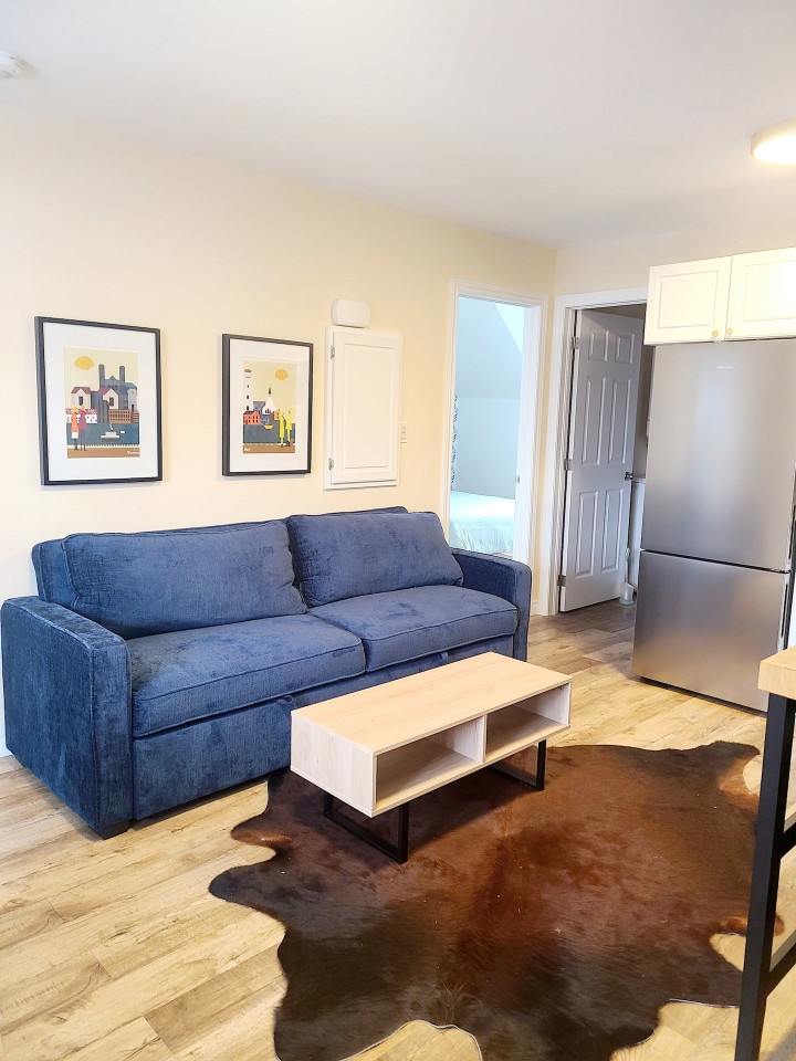 Coach House In Alliston - Alliston
