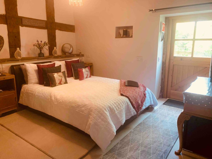 Stylish And Cosy 1 Bedroom Guest Suite - Monmouth