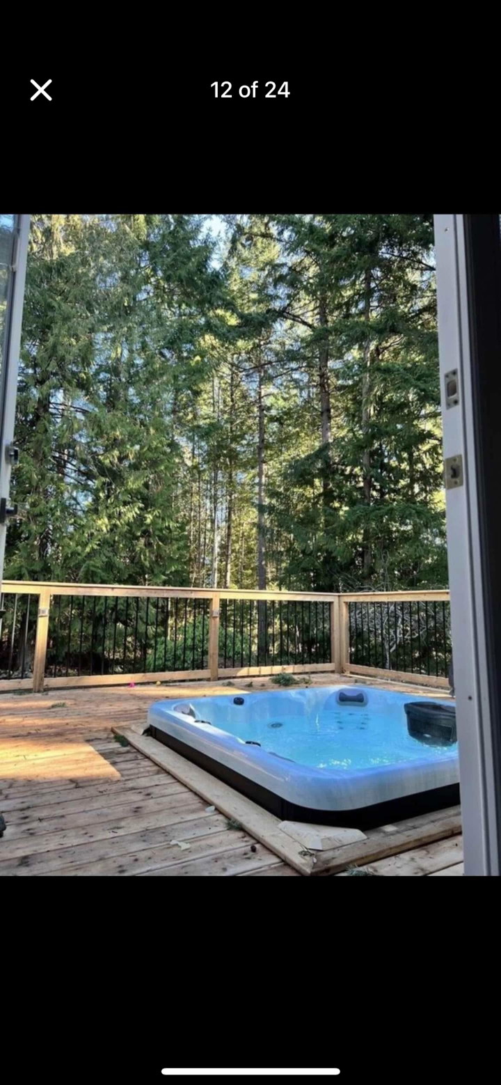 Peaceful Escape In Trees By The Ocean In Fanny Bay - Hornby Island