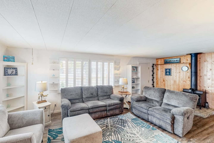 Retro 2br | Deck | Dog Friendly | W/d - Bandon, OR