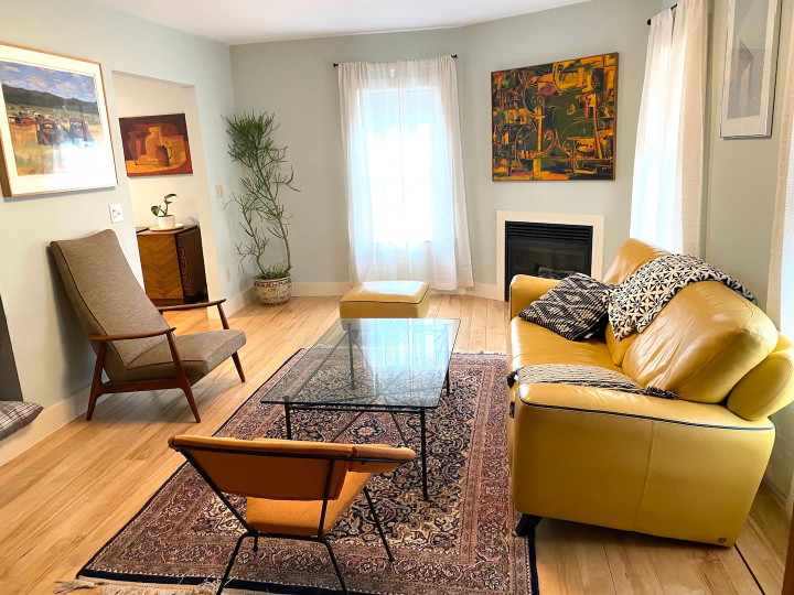 Light Filled Three Bedroom Apartment Dt Florence! - Northampton, MA