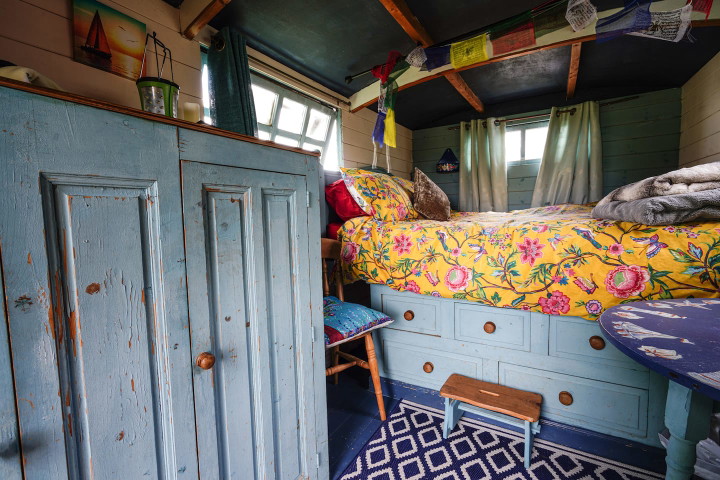 Haven Shepherds Hut - Chesterfield
