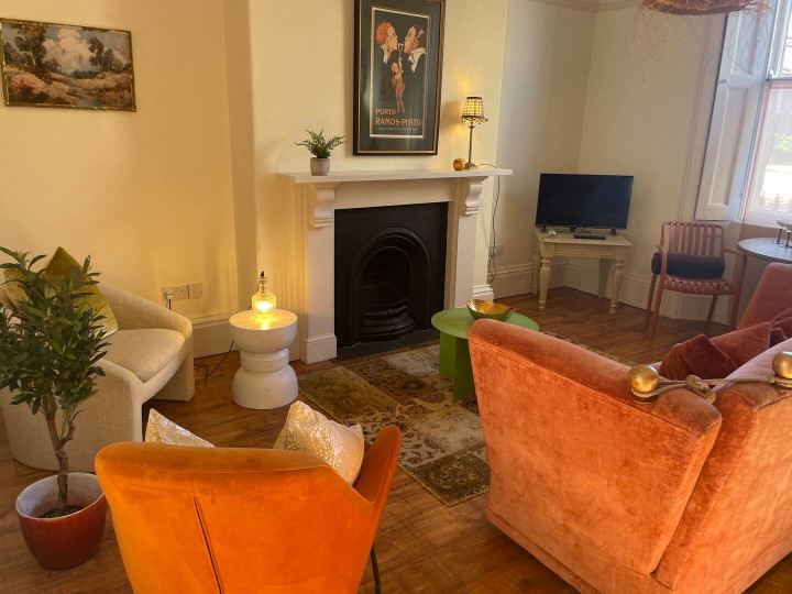 Taunton, Parking And No Stairs - A Boutique Gem! - Taunton
