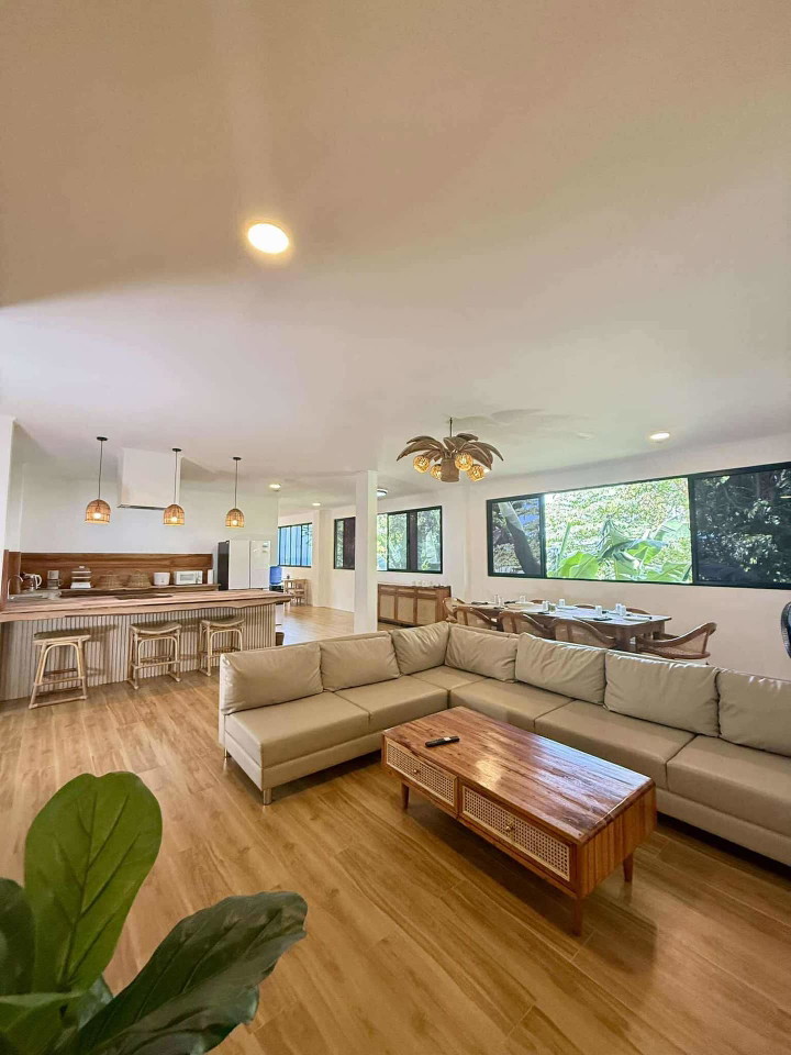 3 Bedroom Apartment For Big Group (210sqm.) - Moalboal