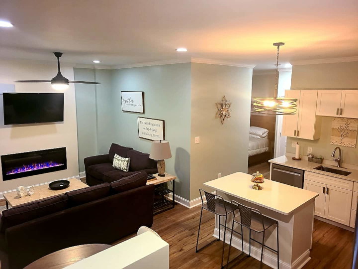 Luxury Studio Apt, Walk To Restaurants And Bars - トロイ, NY