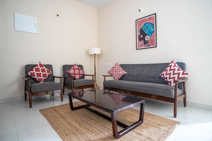 Aztec Haus - Modern 2bhk With Balcony - India