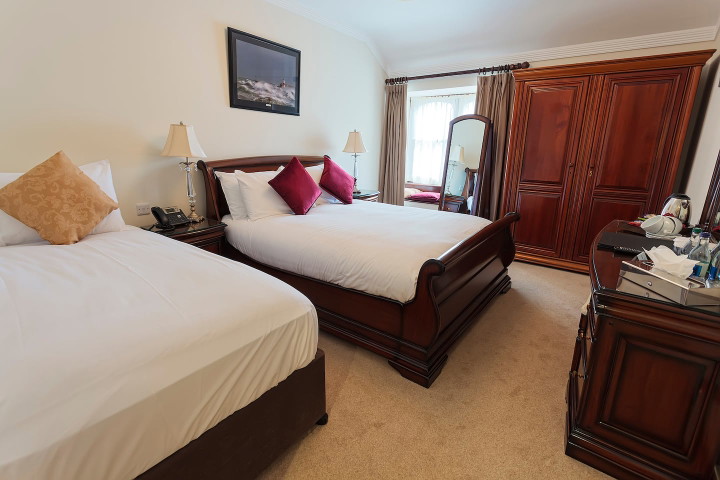 Superior Double & Single Room - Wicklow