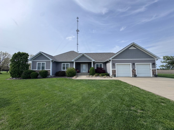 Belle Maison Dans Un Cul-de-sac Au Calme à Carthage, Il - Illinois