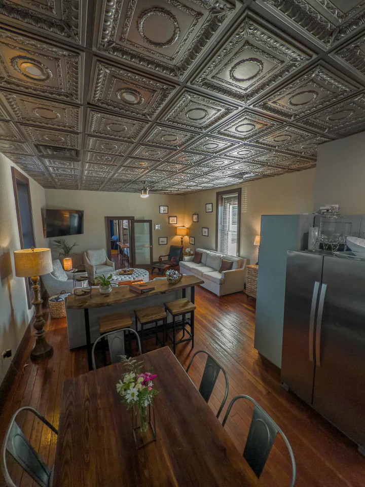 The Lafayette Loft- Overlooking Lafayette Square - LaGrange, GA