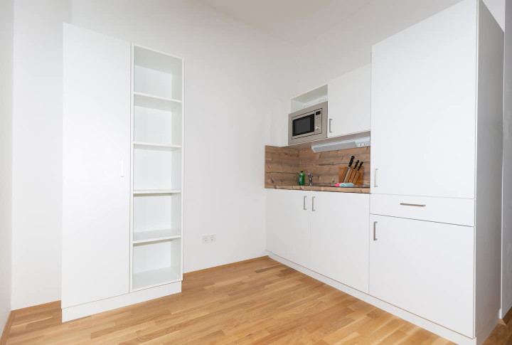 My Room-apartment With Balcony Near Trade Fair - München