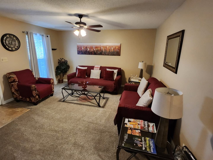Country Home In Oak Grove~pets Welcome~fenced Yard - Kentucky