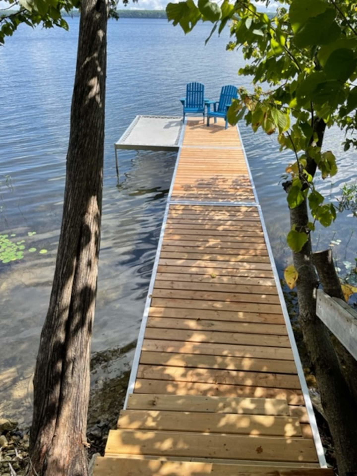 Lakeview Cottage Escape |Hot Tub, Dock & Lake Toys - Kawartha Lakes
