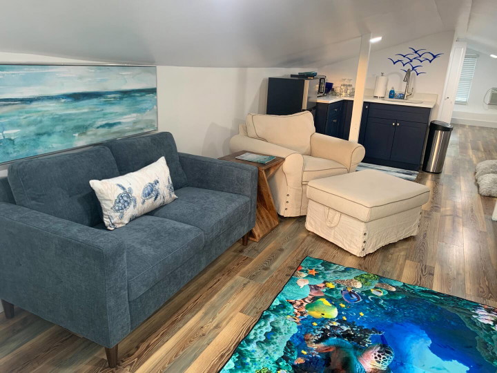 Ocean Meets Attic, By The Beach - Boynton Beach, FL
