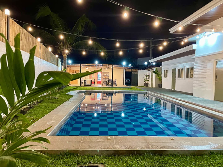Jm Villa Grande A4 (4bdr 1livingr Bbq Haus 10pax) - Ángeles