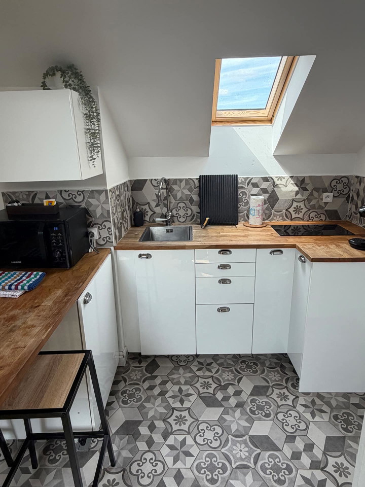 4 People - 1 Bedroom - 1 Living Room - Wifi - Tram - City Center - Le Mans