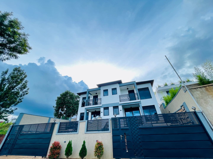 Stylish Home With Airport View - Rwanda