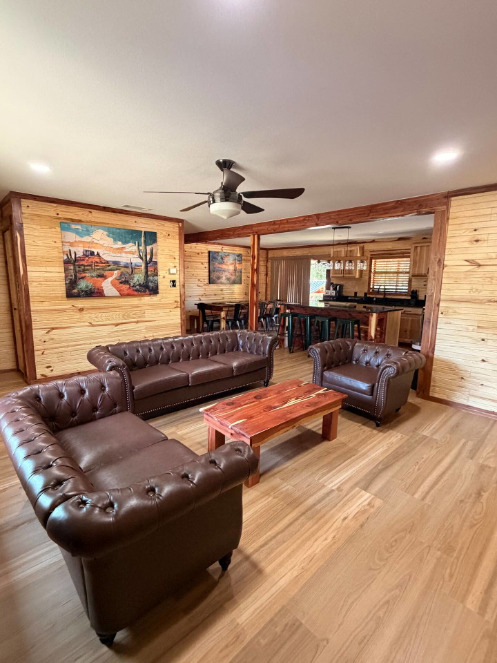 La Cabaña Pool Cabin - Longview, TX