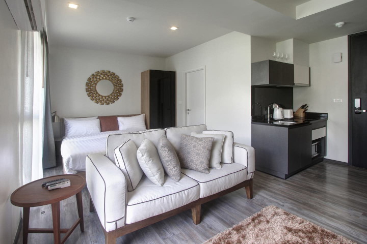 Swanky New Condominium In Patong - The Deck - Patong Beach