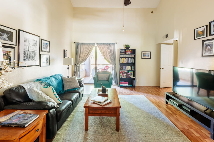 Colorful Scottsdale Condo With Amenities For Every Lifestyle - Scottsdale, AZ