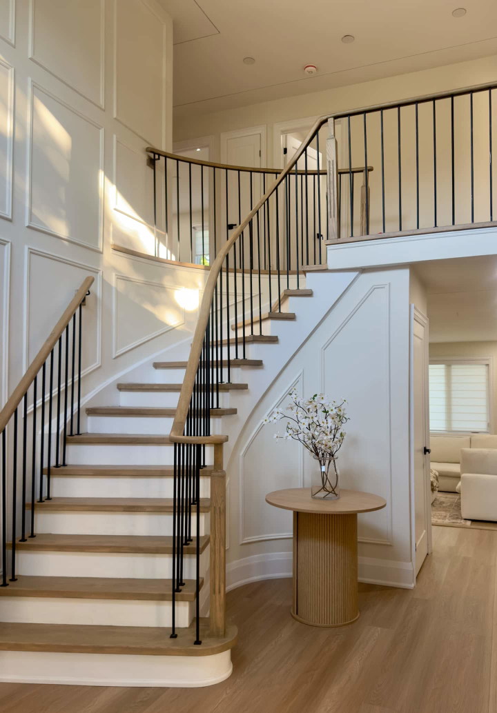 Modern Cozy Home - Luxury Finishes | Warm Interior - Brampton