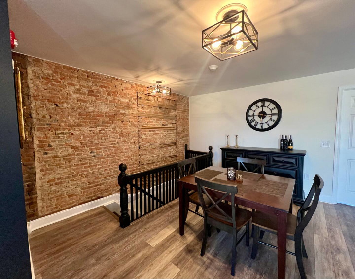 Historic Skylight Studio (1 Bedroom Apartment) - Geneva, NY