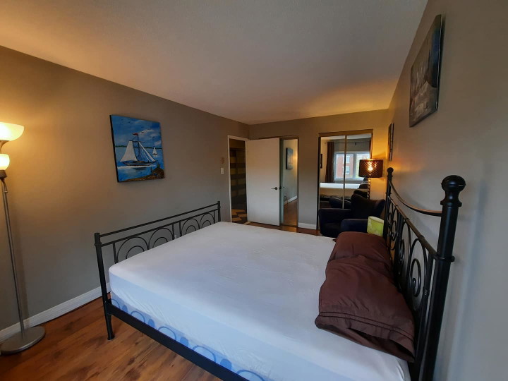 Lovely 2 Bedroom W/a Pool In Summer, No Car Needed - Gatineau