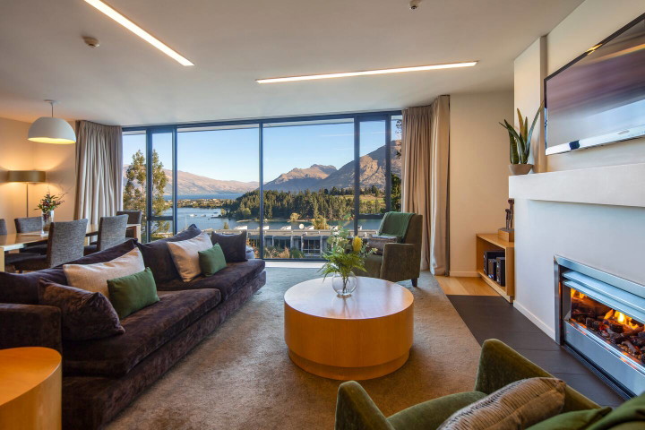 Dual-level 3br Apt W/ Fireplace, Views + Garage - Queenstown