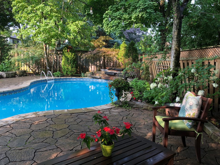Luxury Toronto Retreat -Pool, Lush Yard & Garden - Markham, Canada