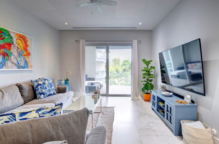 Luxury Condo With A Beachy Bahamian Twist! - Nassau