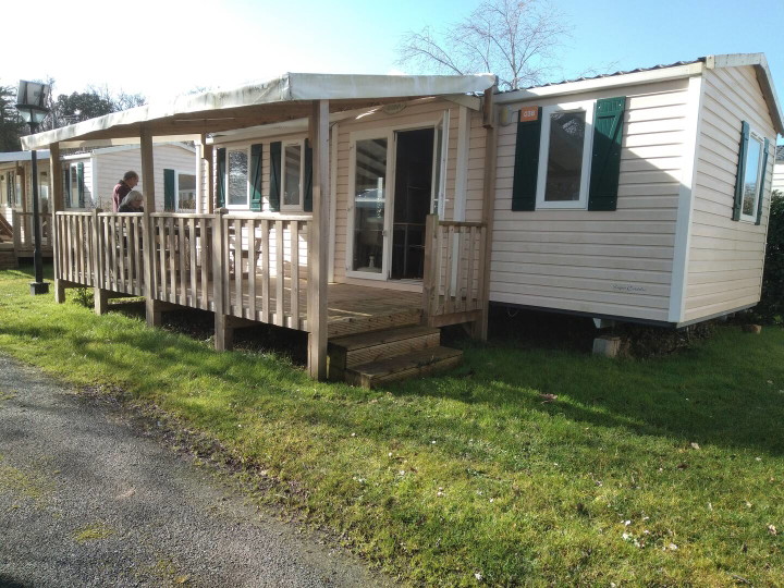 Mobil Home Sur Petit Camping Tranquille - Royan