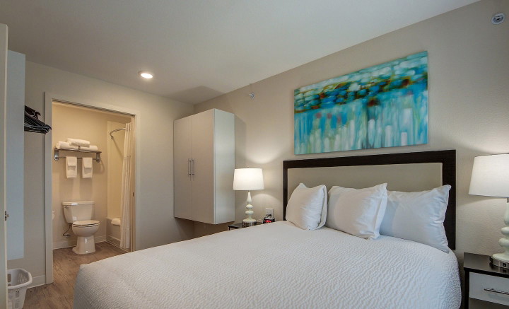 Two Bedroom With Balcony - Dallas, TX