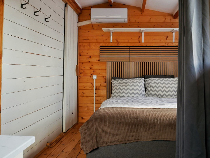 Small Chalet With Sauna, Alpine View, A/c & Fiber - Annonay