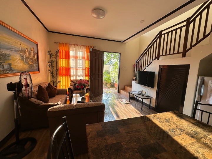 (C) Elegant Townhouse Haven In Santa Rita - Batangas