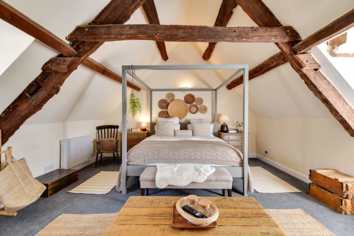 The Hops - New, Stylish Loft - Somerford Keynes