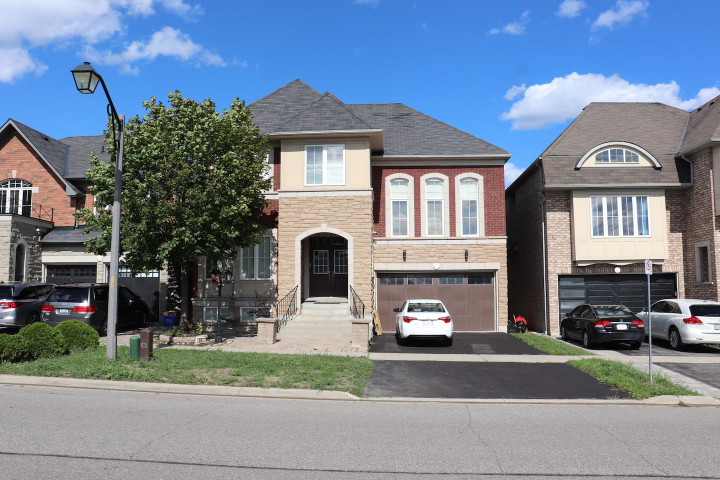Spacieux Appartement De 3 Chambres Au Sous-sol - Pickering