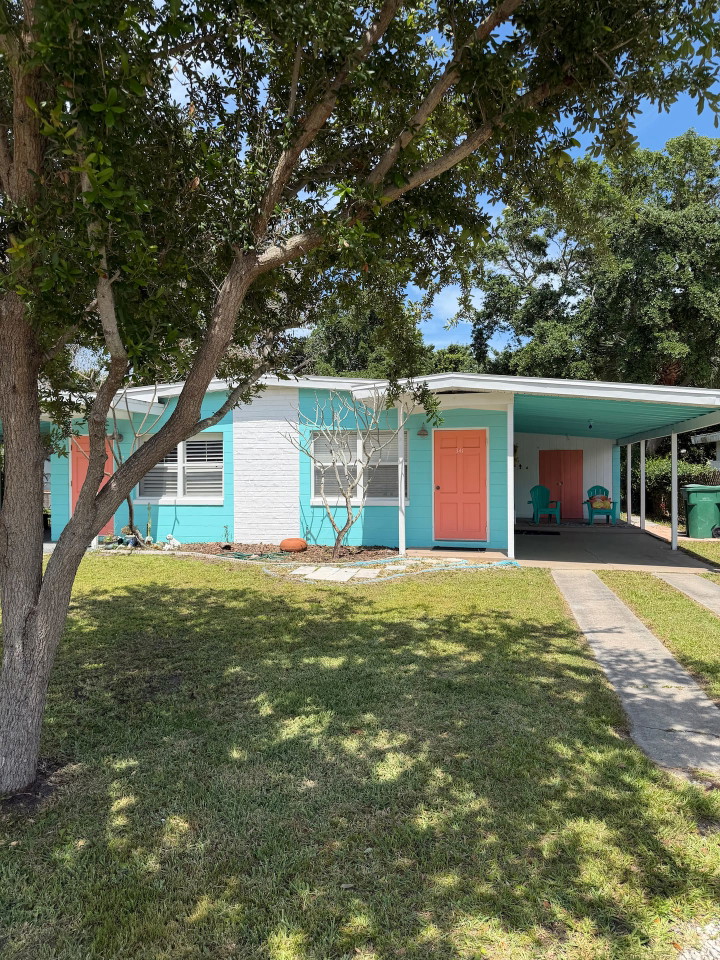 Surfbreak Bungalow | Walk To Beach - Cocoa Beach, FL